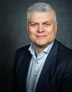 Board and management - Scana